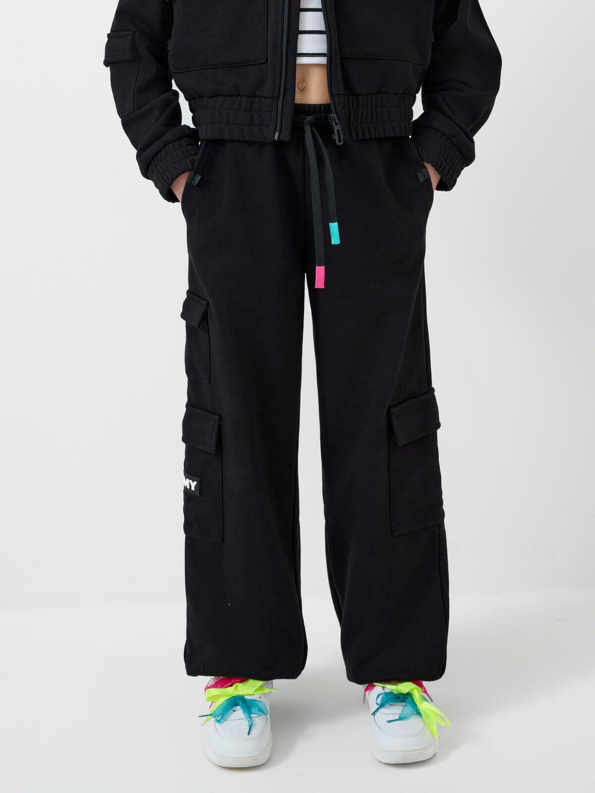 Брюки спортивные