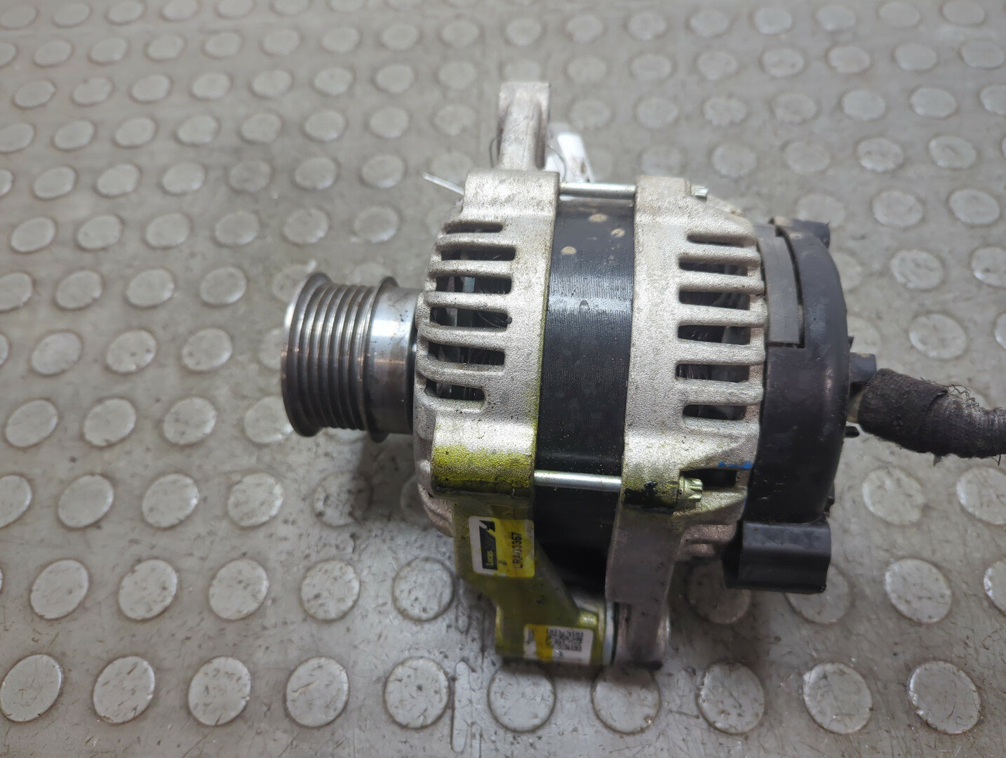 Генератор Opel Zafira C Б/У