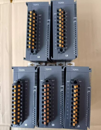 Зарядное устройство DVP04PT-S для дома