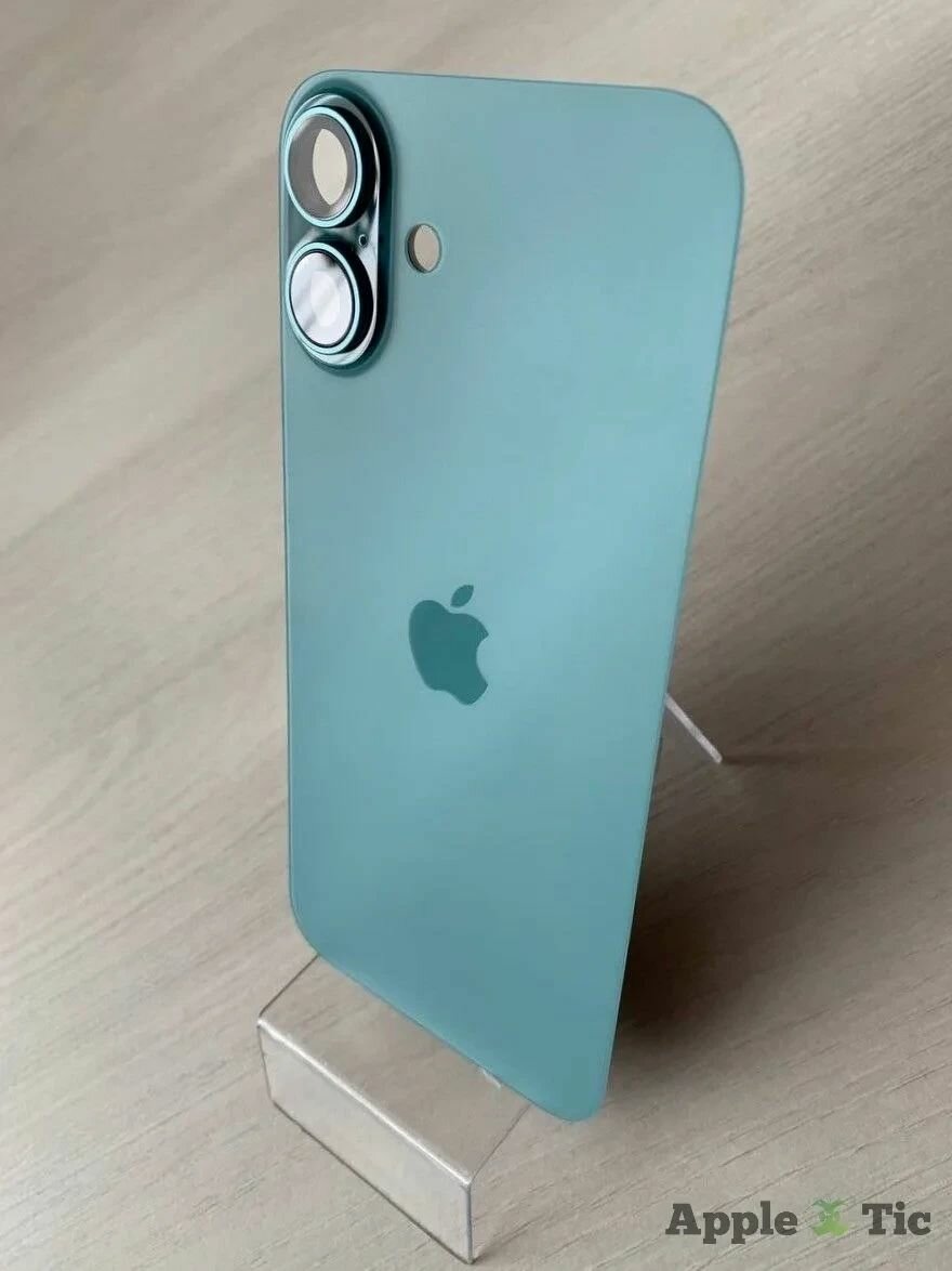 Задняя крышка iPhone 16 Plus в сборе с окошками камеры (Green) зелёная