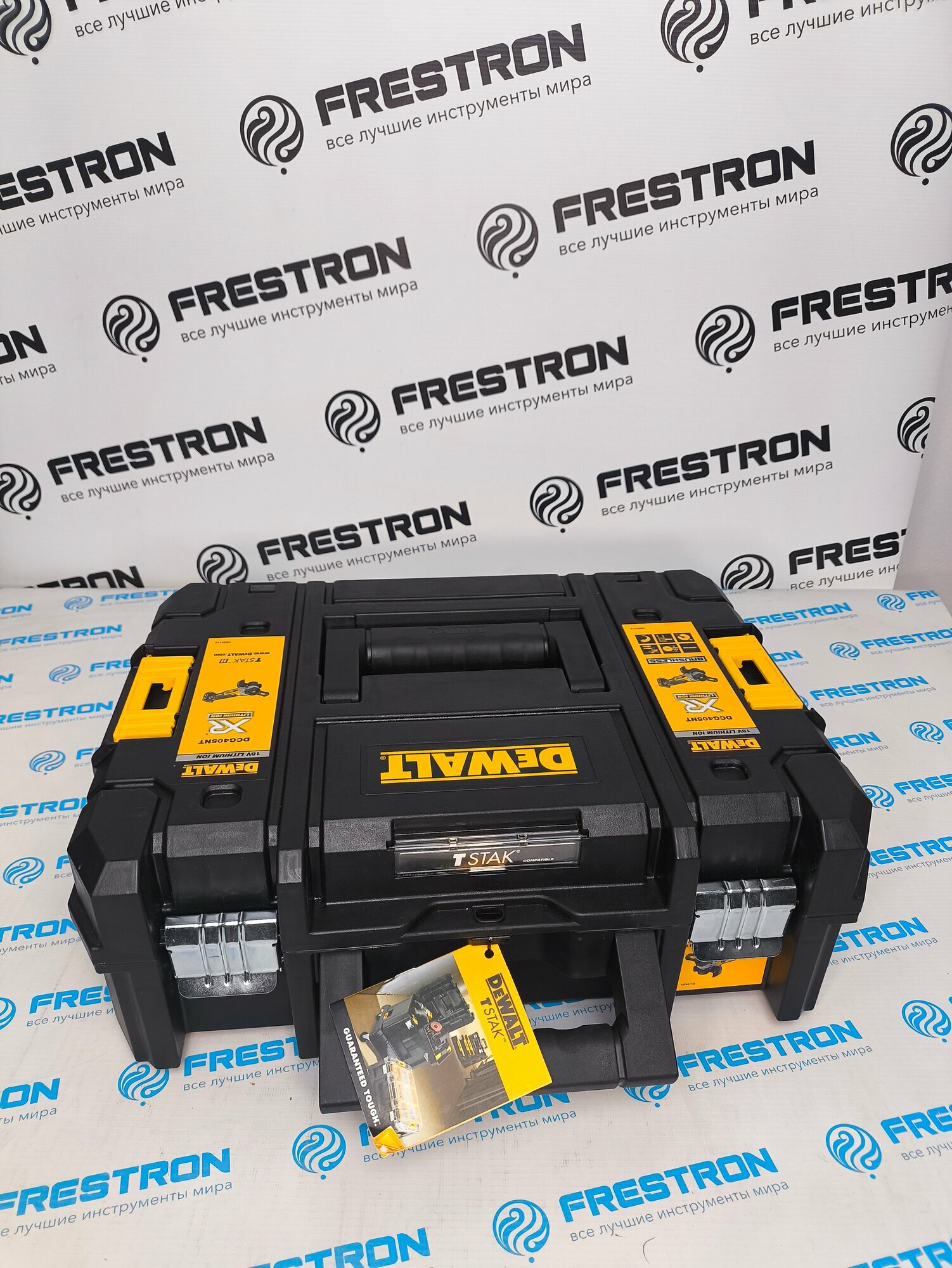 Угловая шлифовальная машина болгарка аккумуляторная DeWALT DCG405NT-XJ 18V XR Brushless, 125 мм, без АКБ и ЗУ, кейс TSTAK