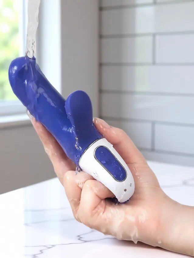 Фиолетовый вибратор Satisfyer Magic Bunny с клиторальным отростком - 17,6 см.