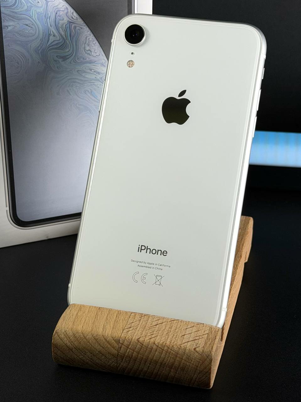 Смартфон Apple iPhone Xr 64 ГБ, nano-SIM + eSIM, белый