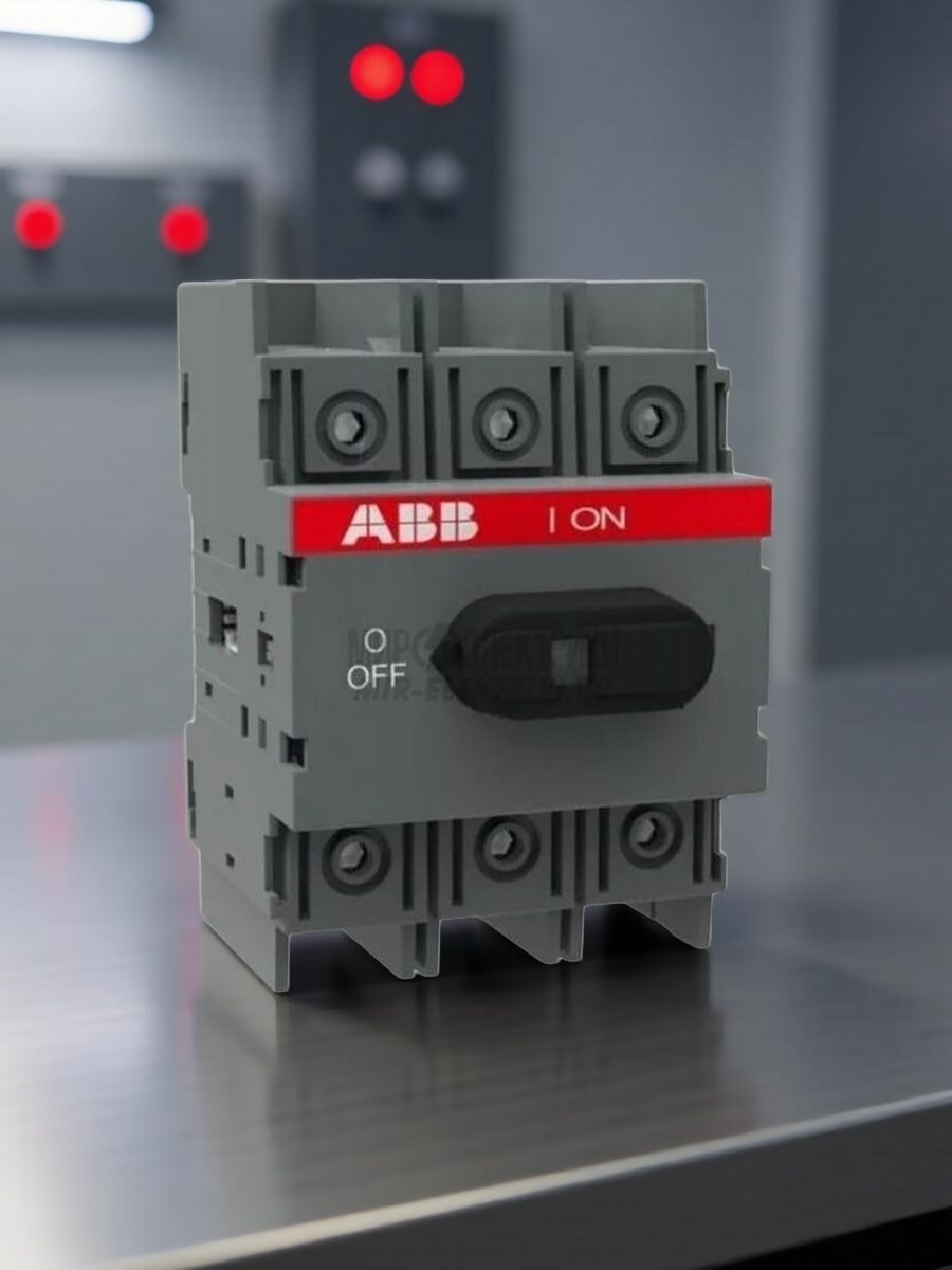 Выключатель-разъединитель ABB OT100F3 3Р 100А с ручкой управления, артикул 1SCA105004R1001
