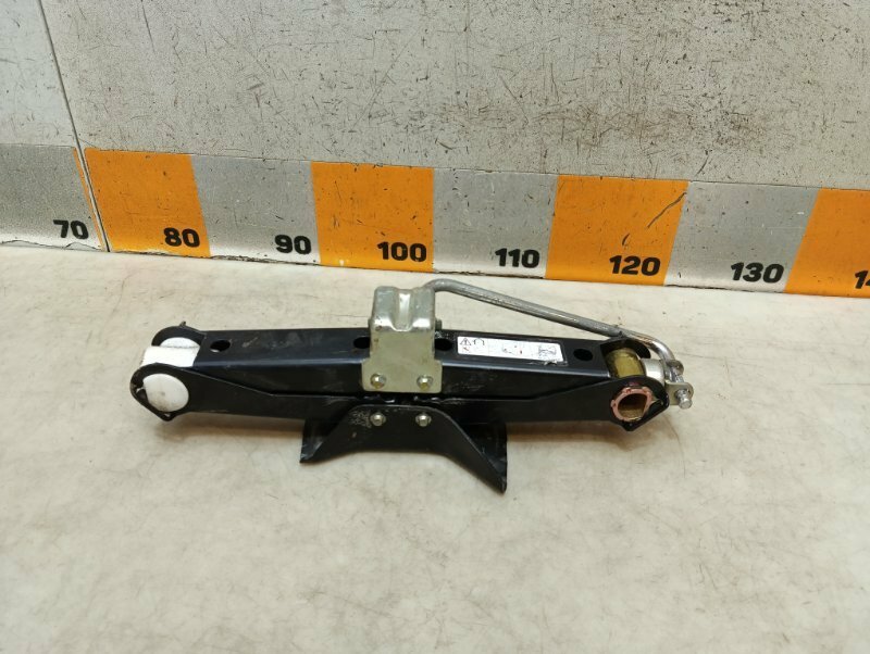 Б/У Домкрат Citroen C3 2006 FC, 15 503197 Peugeot-Citroen арт. 6725A1