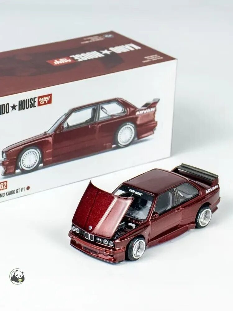 Машинка KAIDO HOUSE MINI GT 1/64 BMW M3 (E30) Kaido GT V1 KHMG162 Die-cast Alloy Car Model Gift Toy