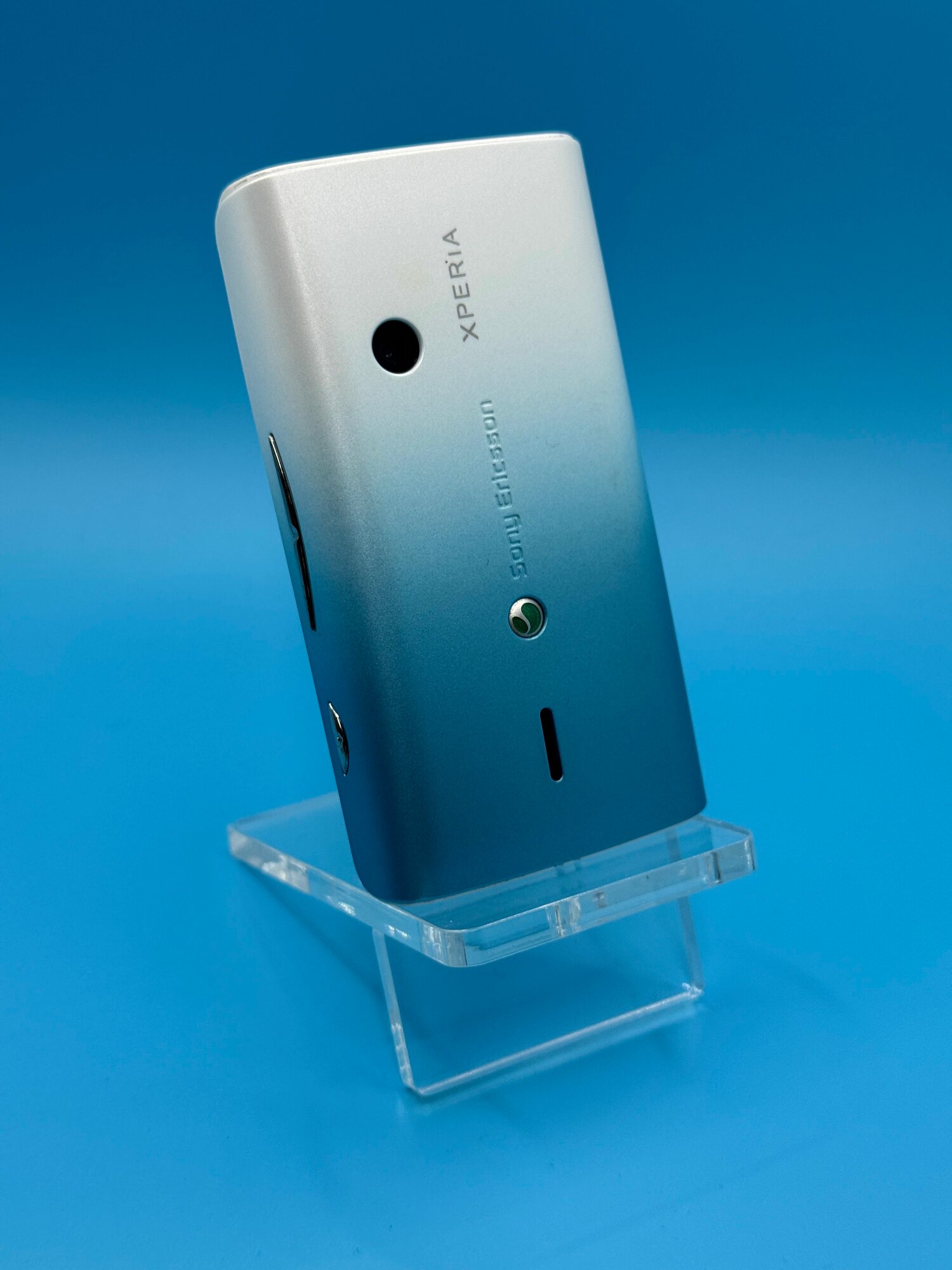 Мобильный телефон Sony Ericsson Xperia X8 E15i