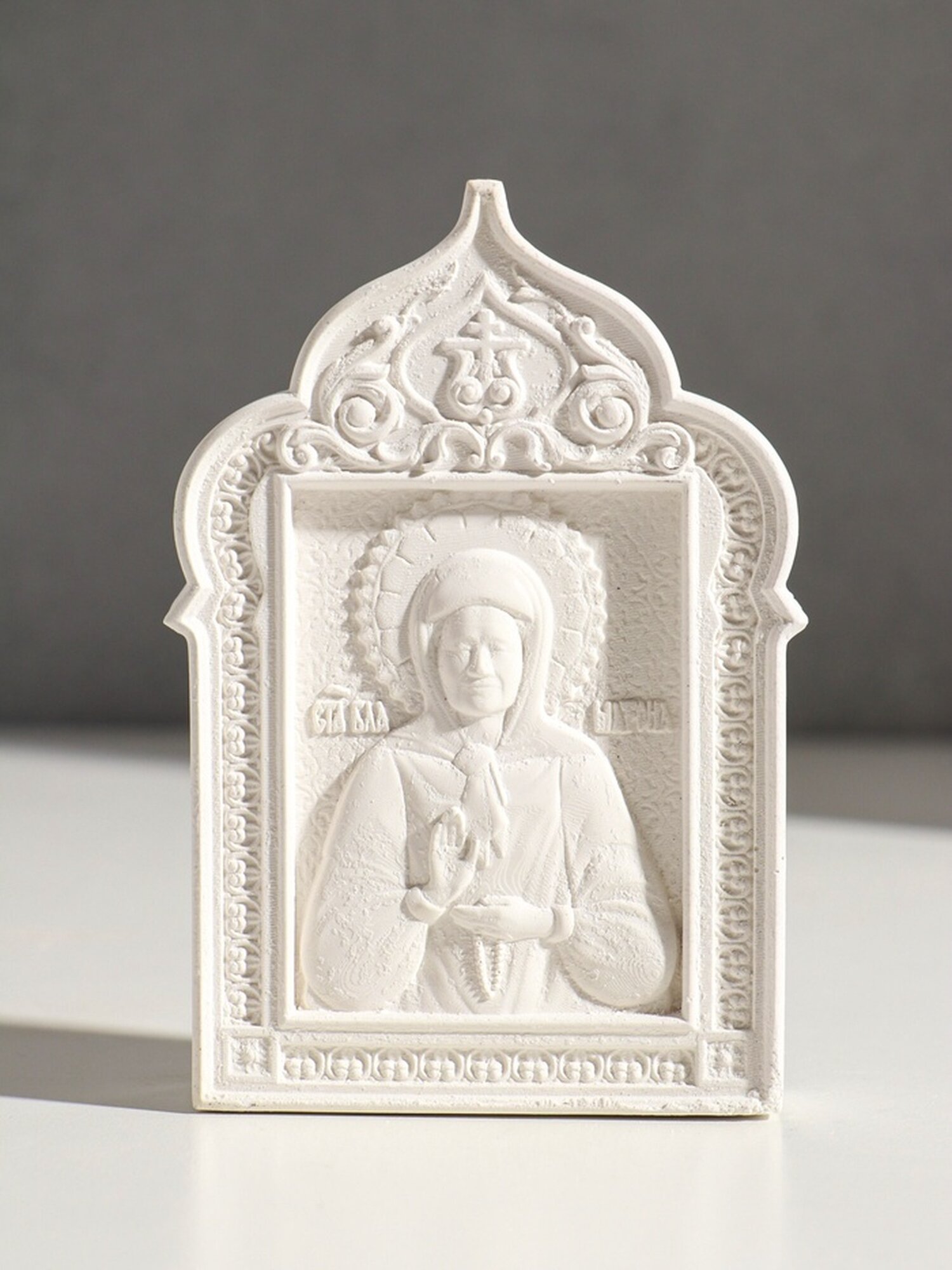 Икона Хорошие сувениры "Святая Матрона", гипс, с подвесом, 12x8x2 см