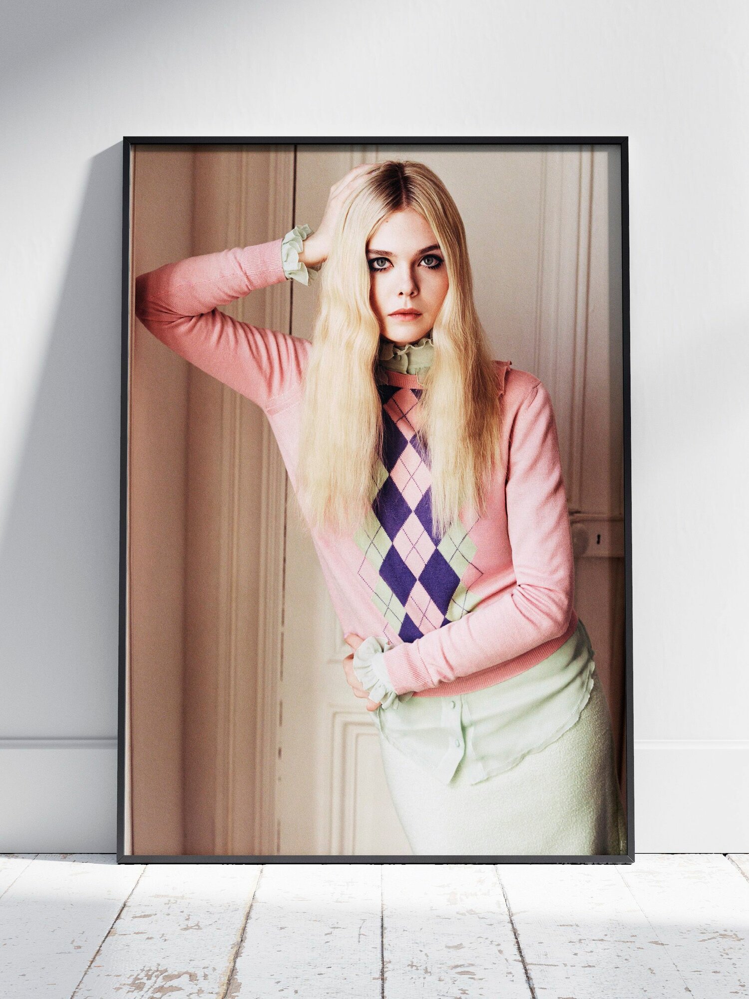 Плакат на стену для интерьера Эль Фаннинг (Elle Fanning 57) - Постер по актеру фильма, кино, сериала формата A4 (21x30 см)