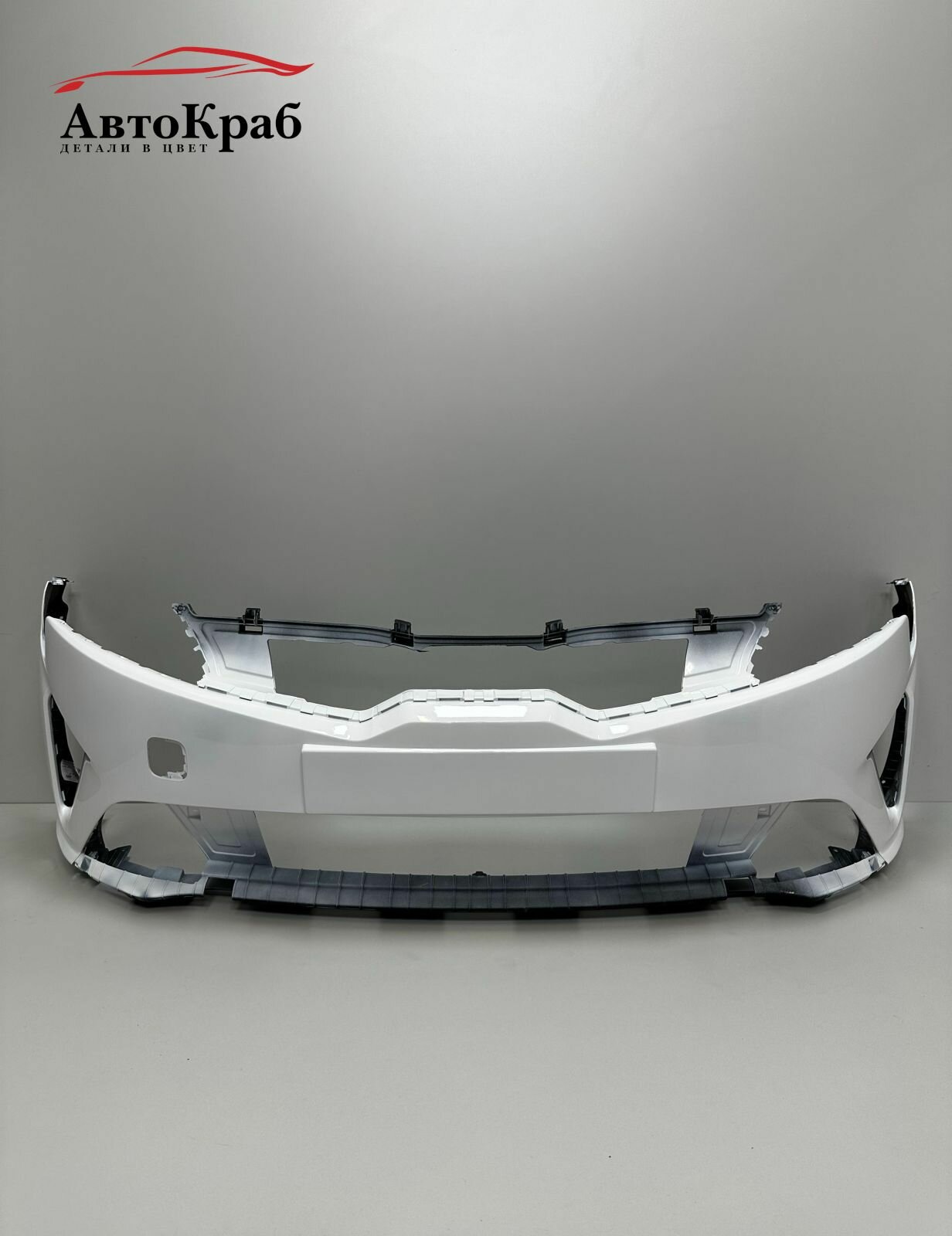 Бампер передний в цвет для Киа Рио 4 рестайлинг 2020 - 2022 г. SAW - белый