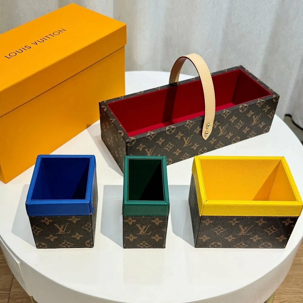 Louis Vuitton Кофр для хранения вещей, 30 см х 10 см х 11 см , 1 шт