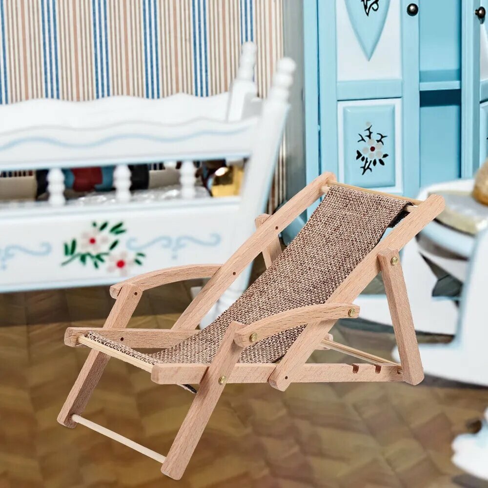 Миниатюрное лежак пляжный из дерева и ткани для микроландшафта и декора