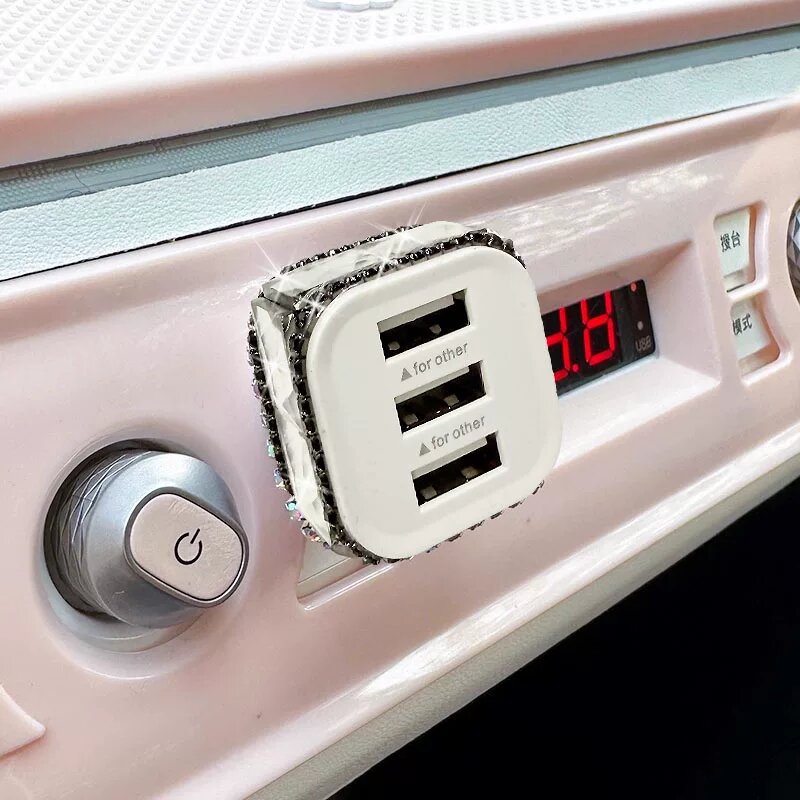 Автомобильный USB-хаб с 3 портами, черной цепочкой и прозрачным прямоугольным дизайном