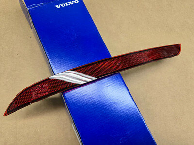 (Производитель: VOLVO) Катафот заднего бампера лев