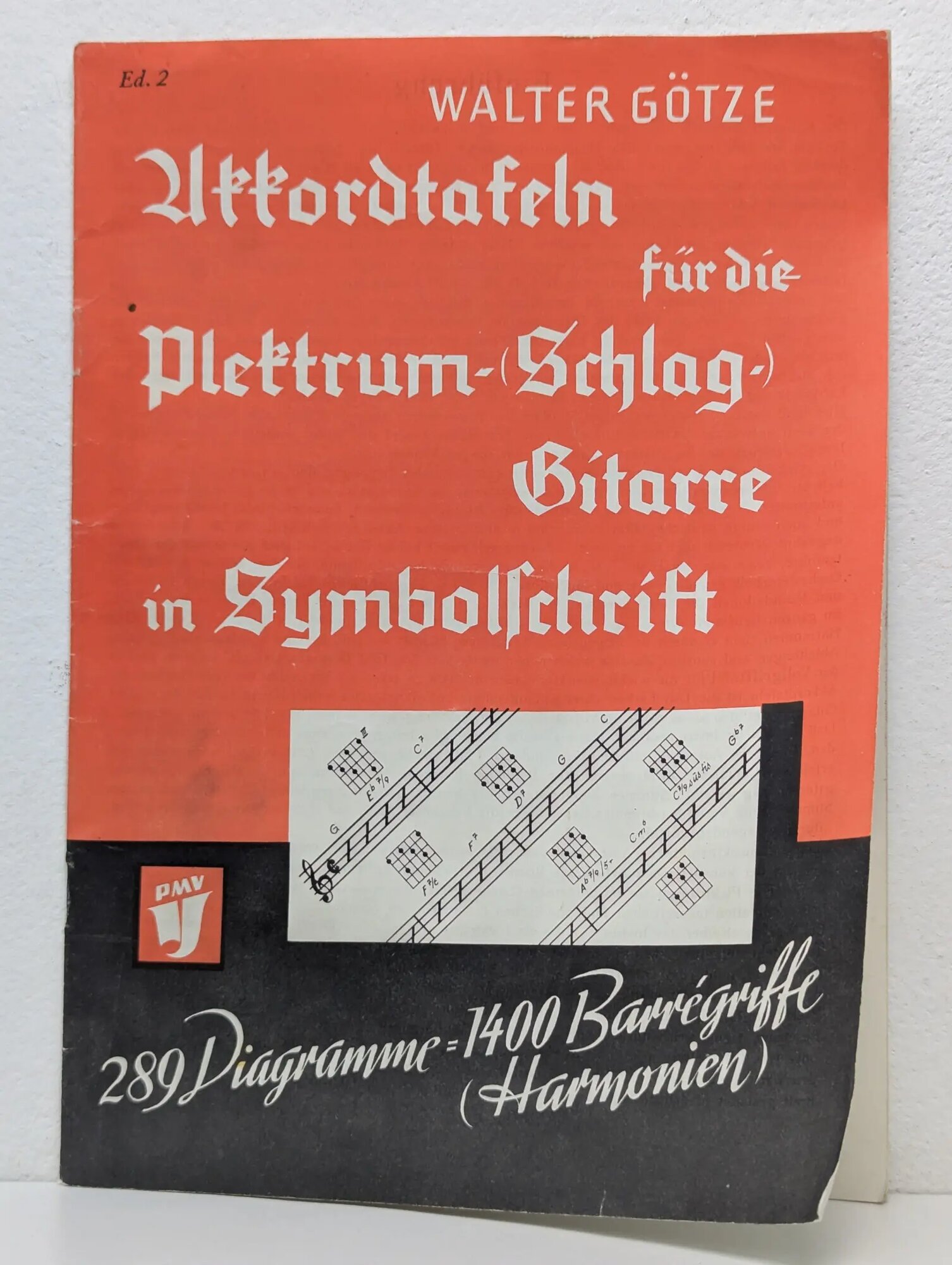 Akkordtafeln fur die Plektrum-(Schlag-)Gitarre in Symbolschrift Gotze Walter 1949