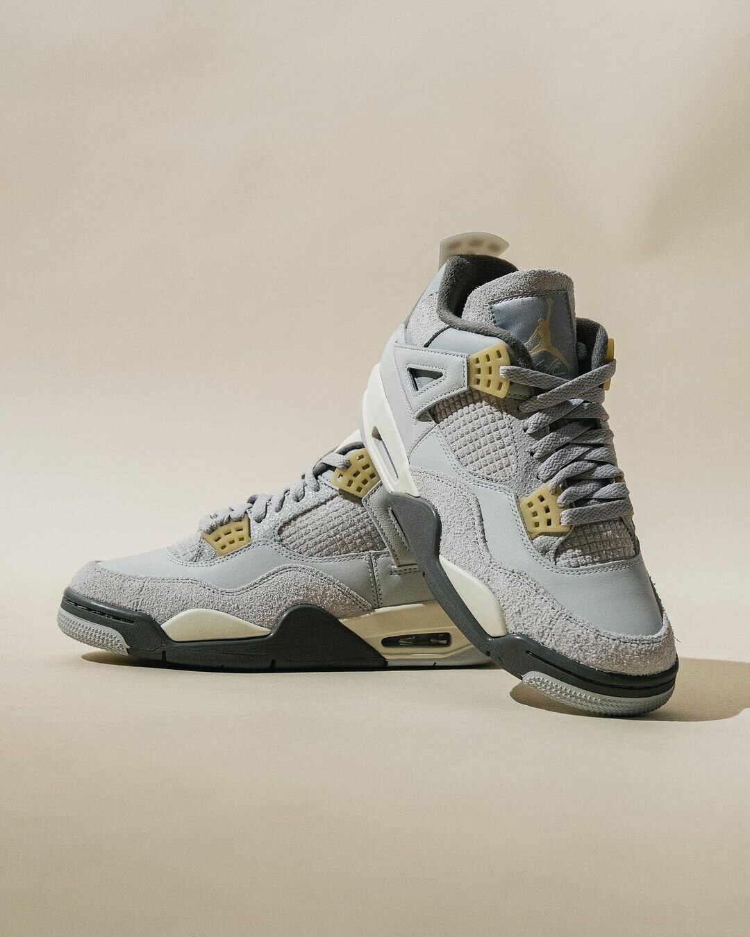 Кроссовки Air Jordan 4 Retro SE "Craft Photon Dust"