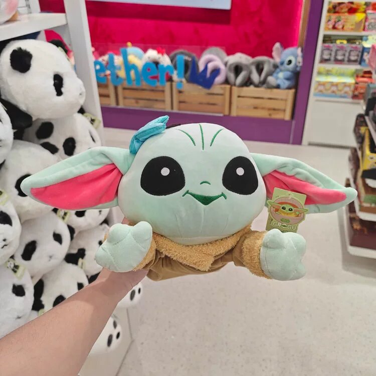 Кукла-игрушка MINISO Star Wars: Гугу в лежачей позе и Гугу в стоячей позе с щитом (мультяшная) Лежащая древняя кукла