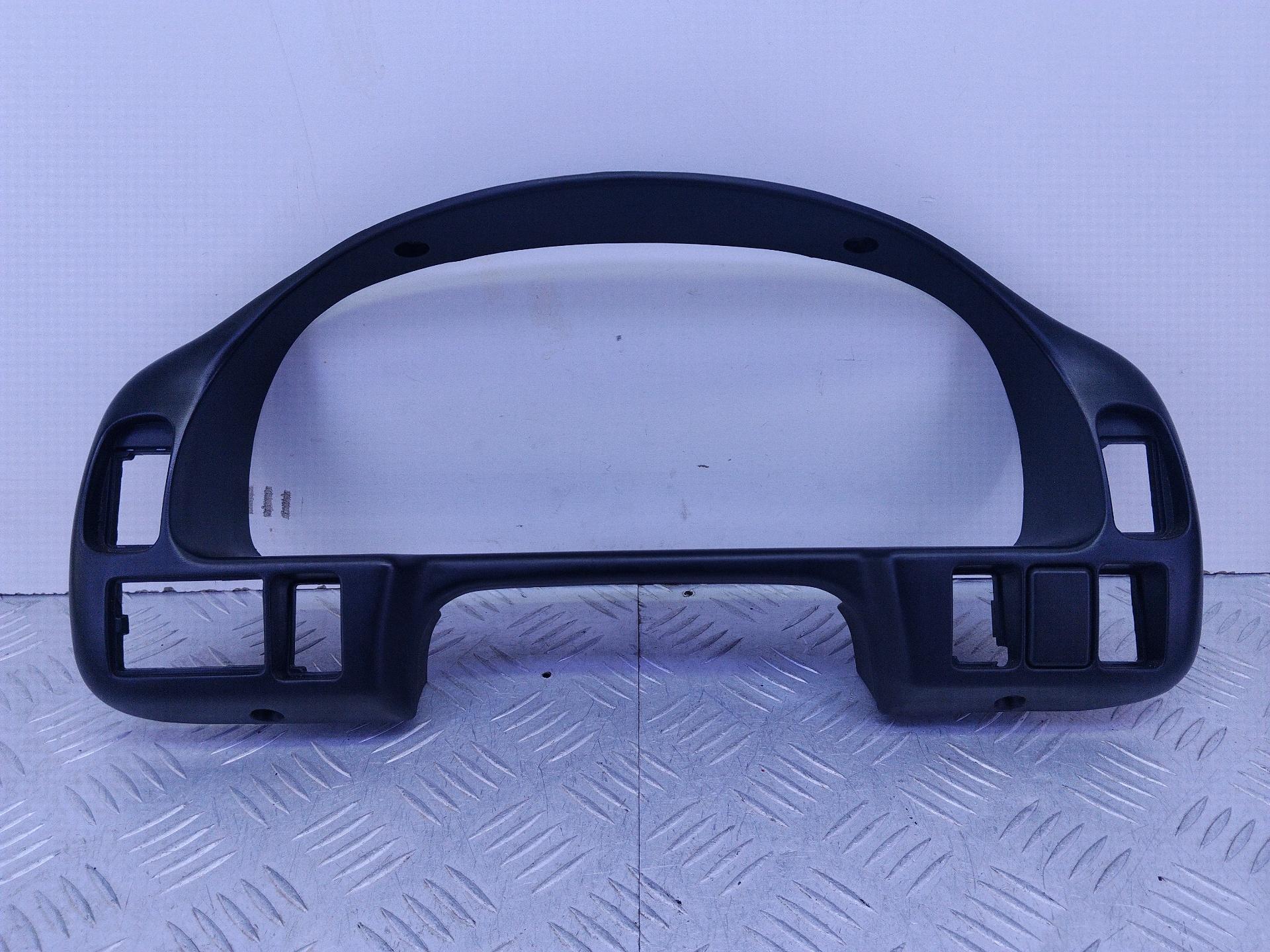 Рамка панели приборов Subaru Impreza 1994