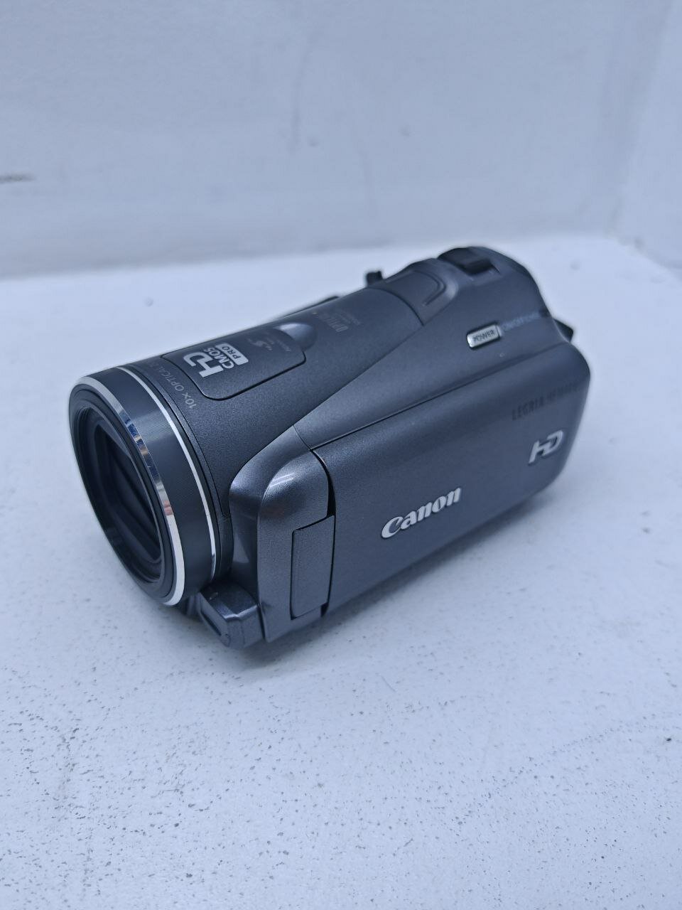 Видеокамера Canon Legria M406E, Full HD 1080P, оптический стабилизатор, разрешение 2.37 Мп