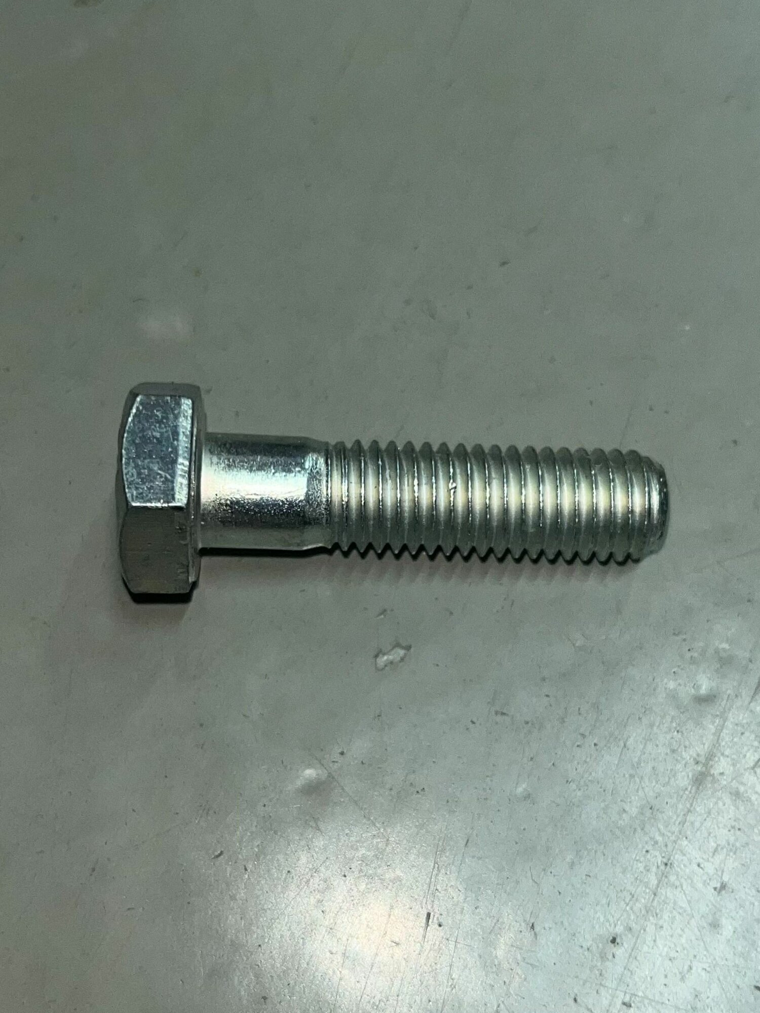 Болт оси катка Буран (М10)