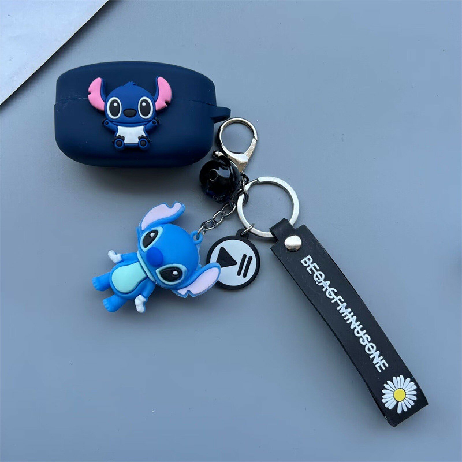 Чехол защитный MyPads для беспроводных наушников Sony WF-1000XM4 с рисунком Стич, синий