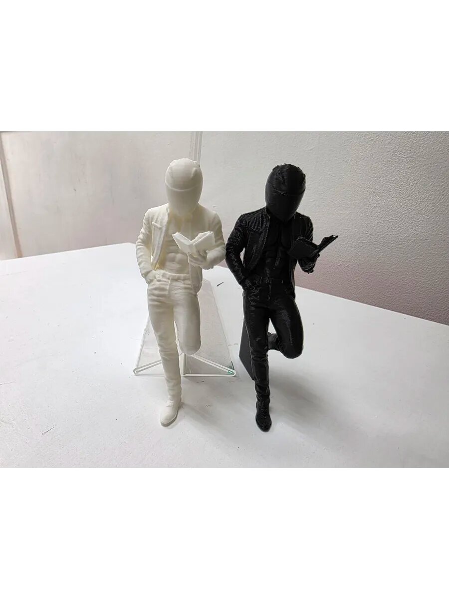 Фигурка "Читающий байкер" для книжной полки