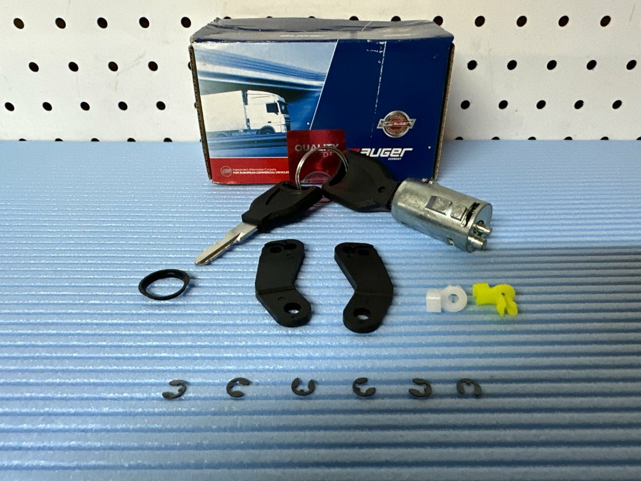 Личинка замка двери рено премиум керакс мидлум (RENAULT)