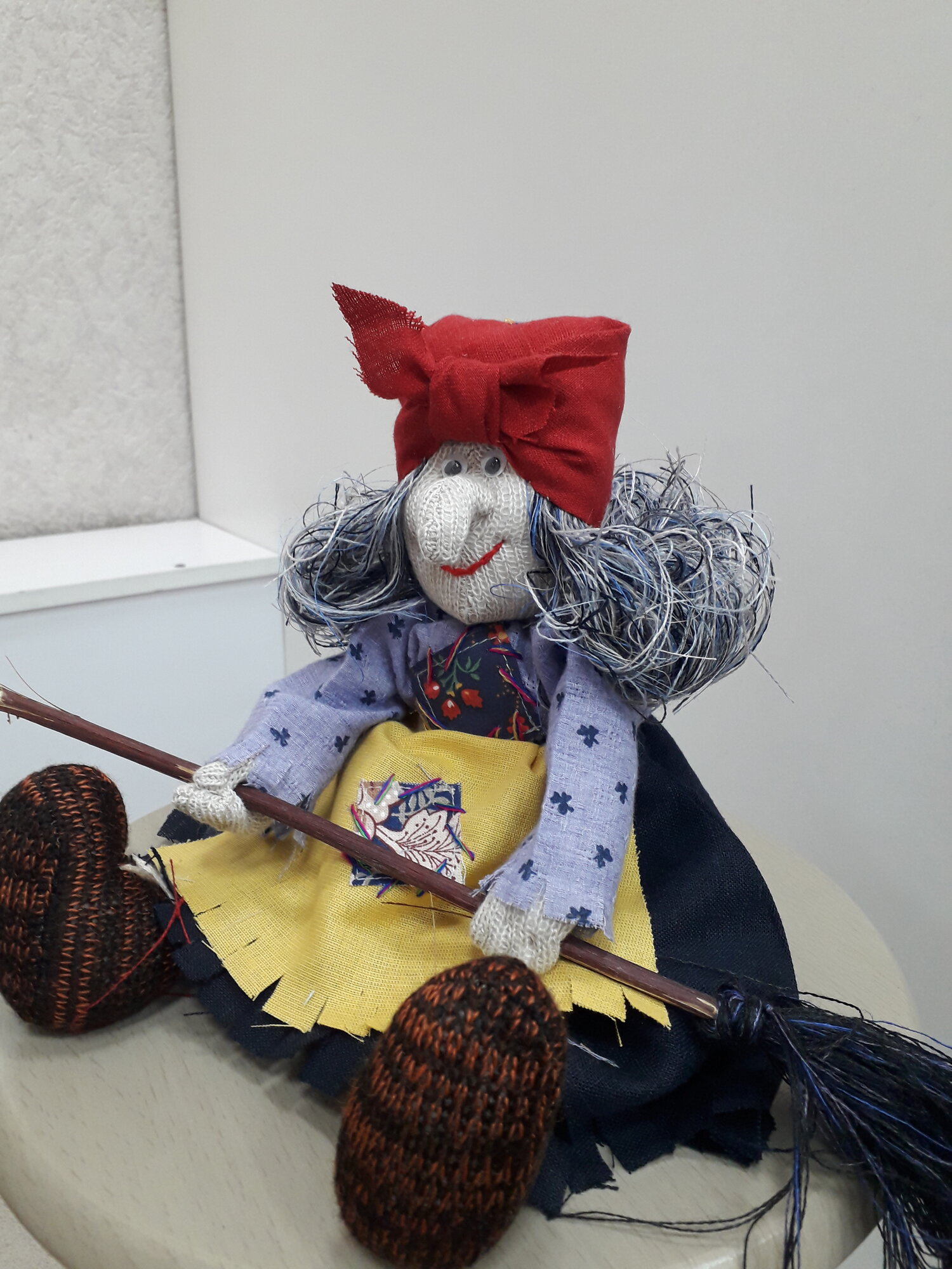 Сувенир - оберег Баба Яга из вологодского льна