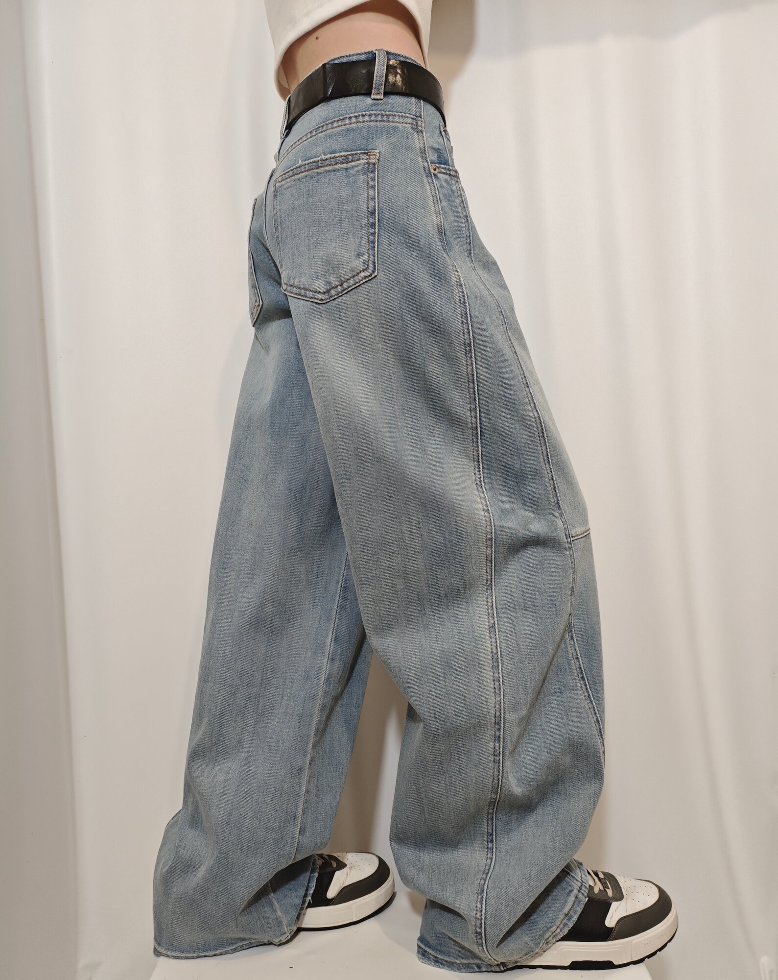 Джинсы багги