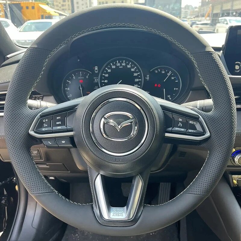 Кожаный чехол на руль автомобиля по индивидуальному заказу для Mazda 3 Axela 2017-2021 red thread