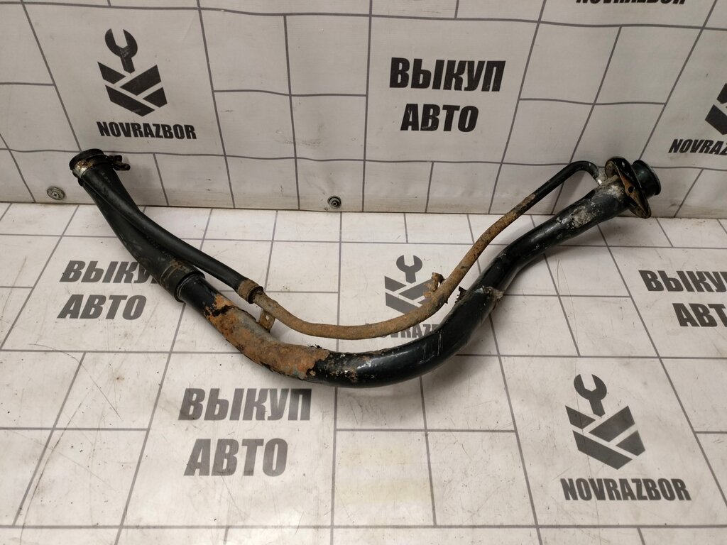 Горловина топливного бака Mazda 323 BJ Protege Familia 1998-2002
