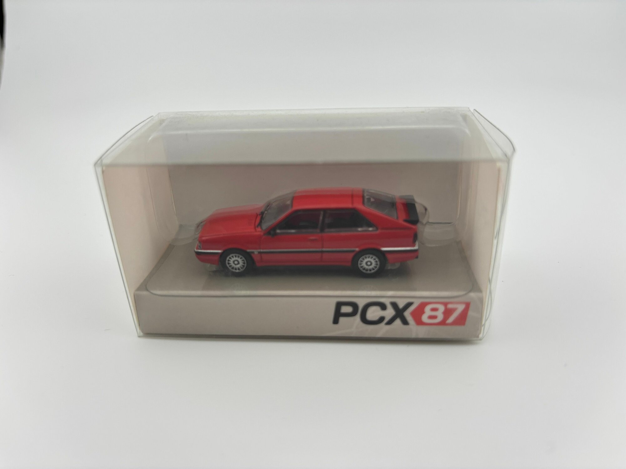 PCX Ho 1:87 Модель автомобиля AudiCoupe, red