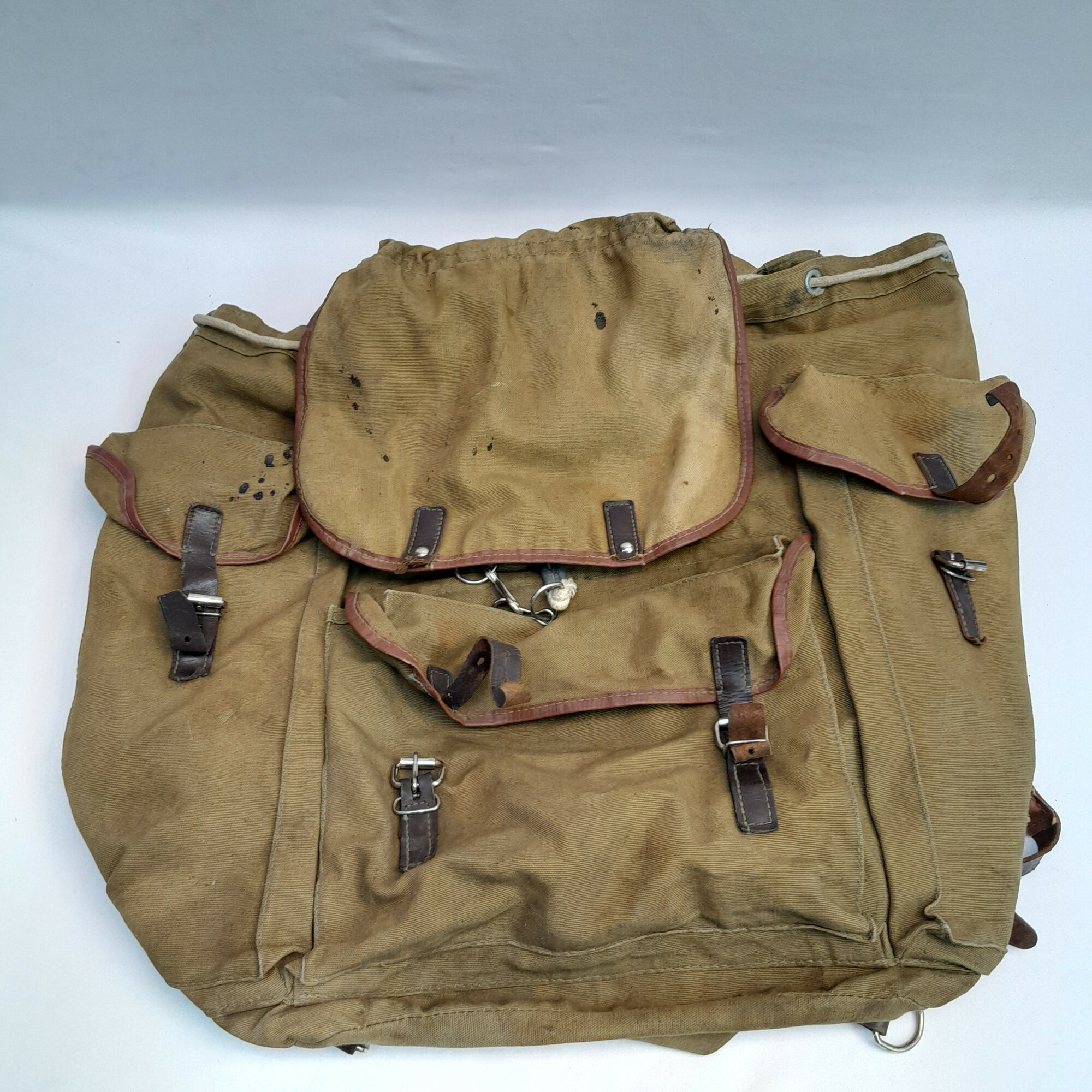 Винтажный рюкзак военного образца 60х50 см, СССР.