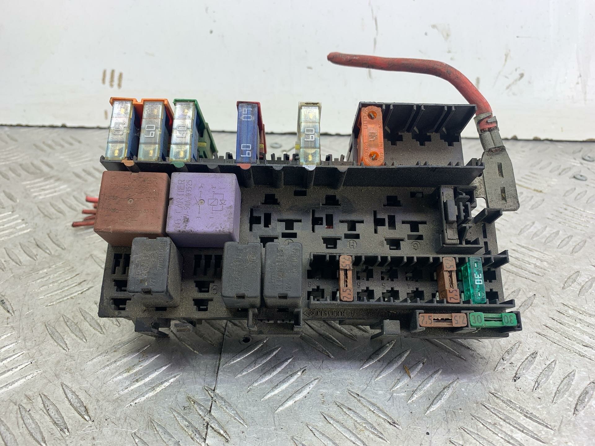 Блок предохранителей Renault Megane рест. (1999 - 2003) 7703297988