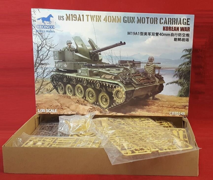Сборная модель Bronco Models 1/35 Зенитная самоходная установка M19A1 Twin 40mm GMC (Корейская война), CB35148