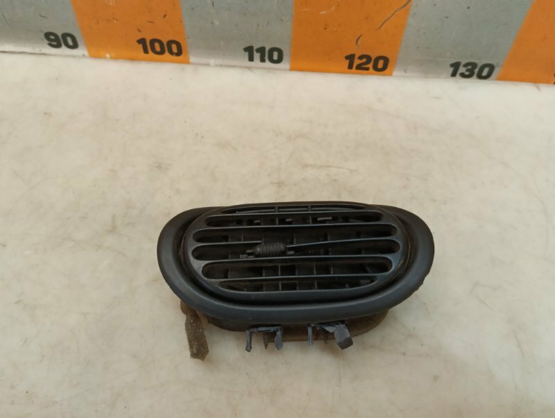 Б/У Дефлектор боковой Додж Стратус Дефлектор воздушный Dodge Stratus 2000 JA 402032 CHRYSLER арт. HR94RX9