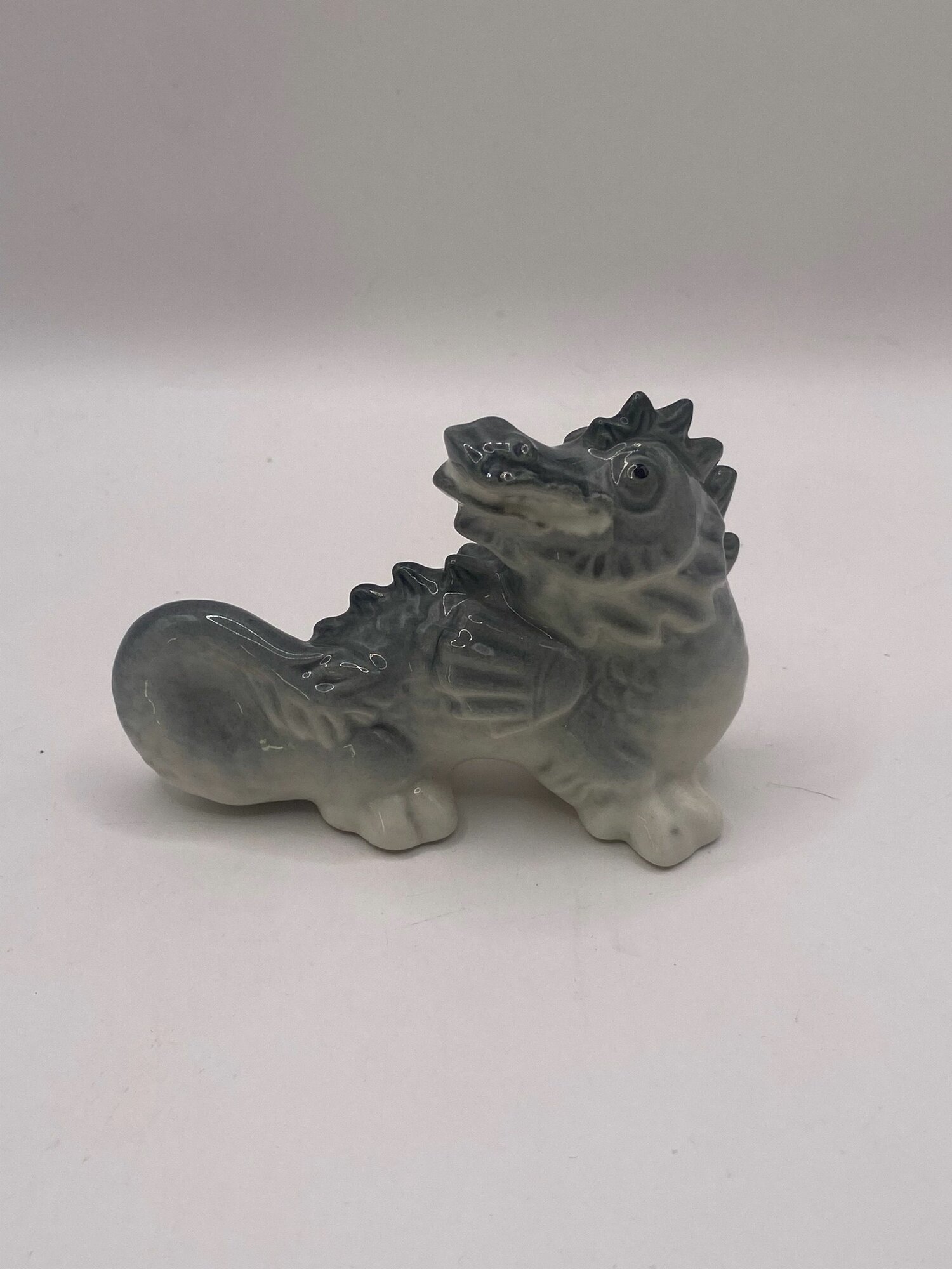 Статуэтка "Серый дракон" Фарфор. ЛФЗ. СССР. Вербилки. Высота 7 см. Длина: 9.5 см.