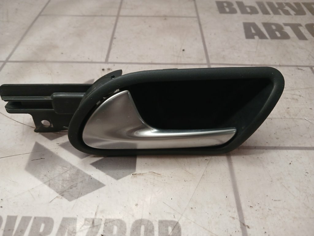 Ручка двери задней внутренняя левая VW Golf 5 03-09