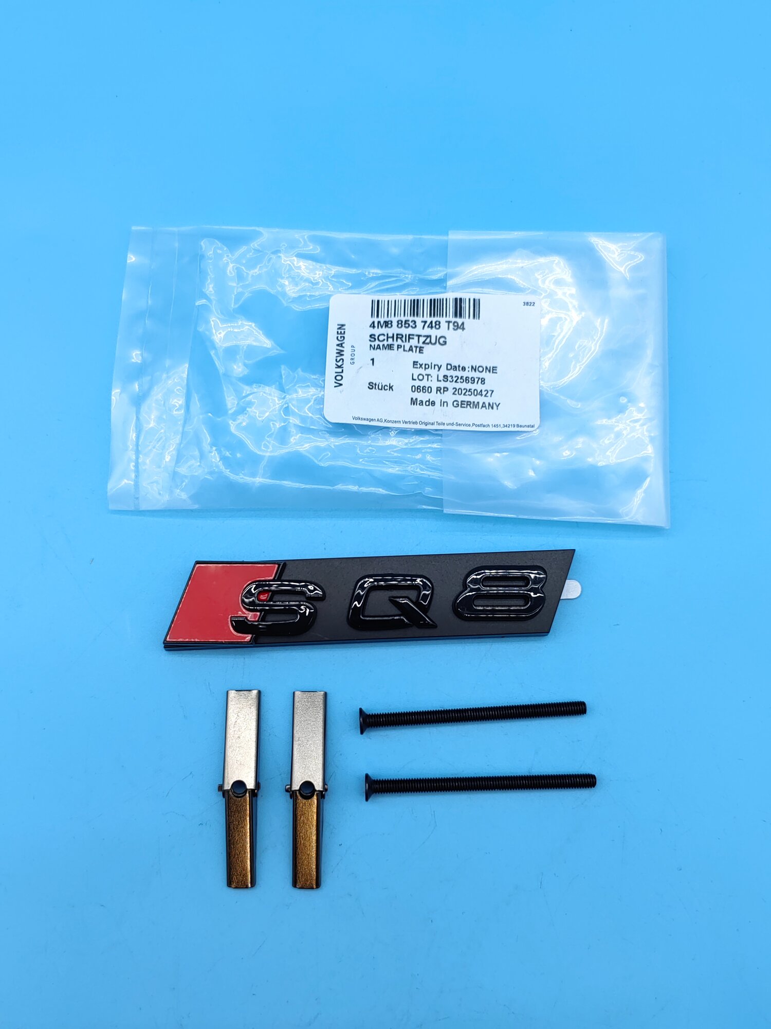 VAG Надпись SQ8 решетки радиатора черная Audi Q8 4M8853748T94