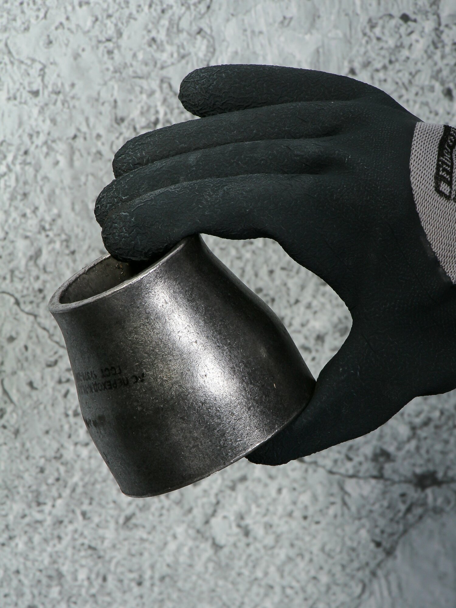 Переход стальной бесшовный ДУ76х57 для трубопроводов, инженерная сантехника, надежное соединение для систем отопления и газа.