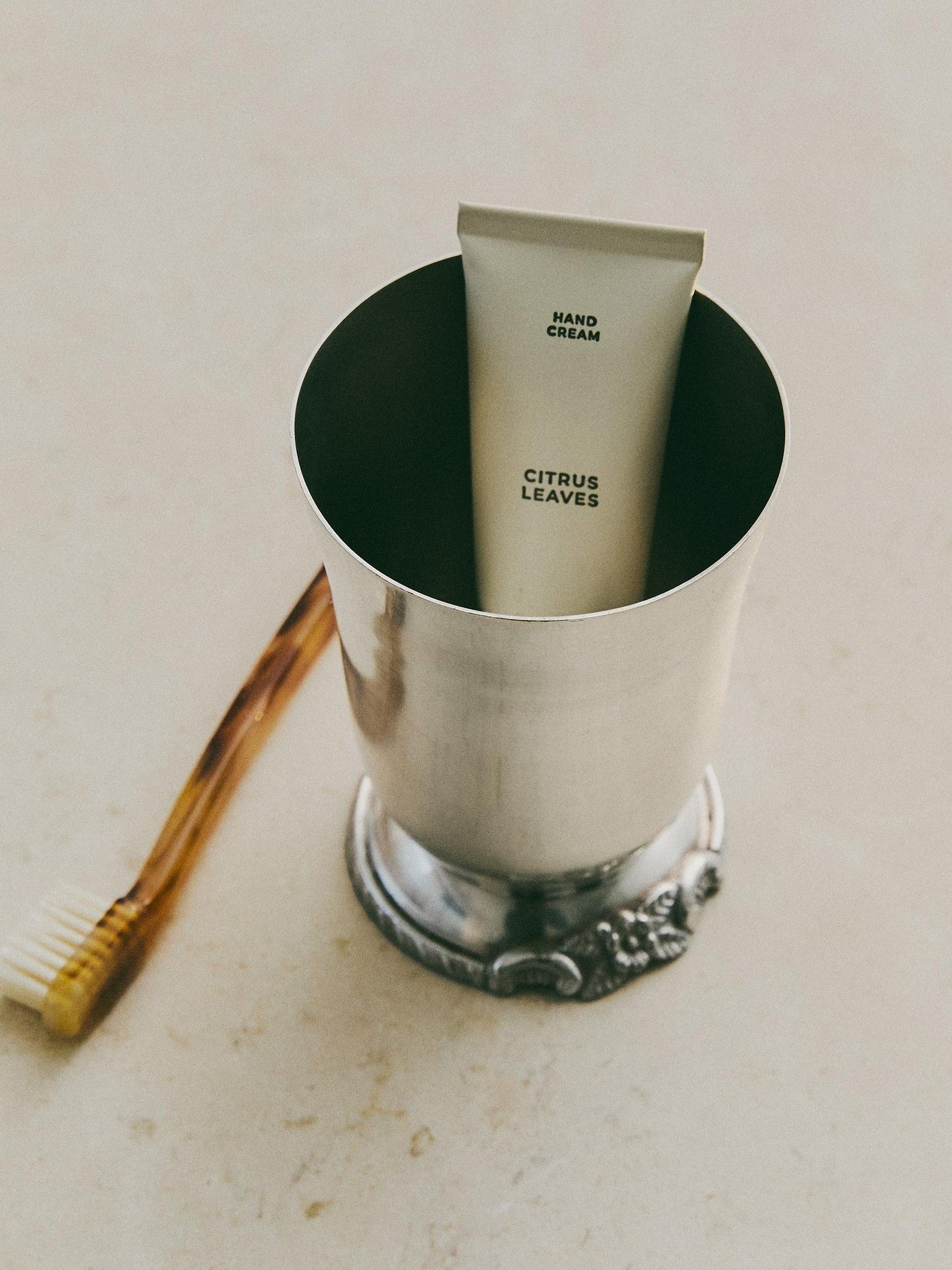 ZARA HOME Стакан для зубных щеток "Metal Toothbrush Tumbler"