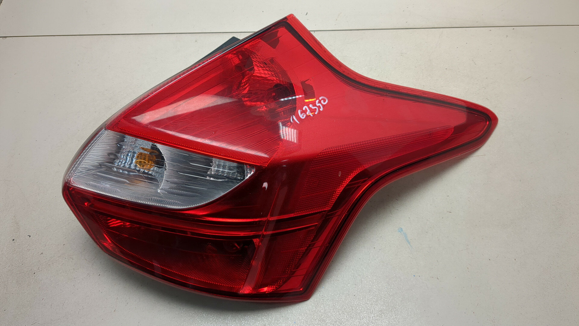 Фонарь (задний) правый Ford Focus 3 Б/У