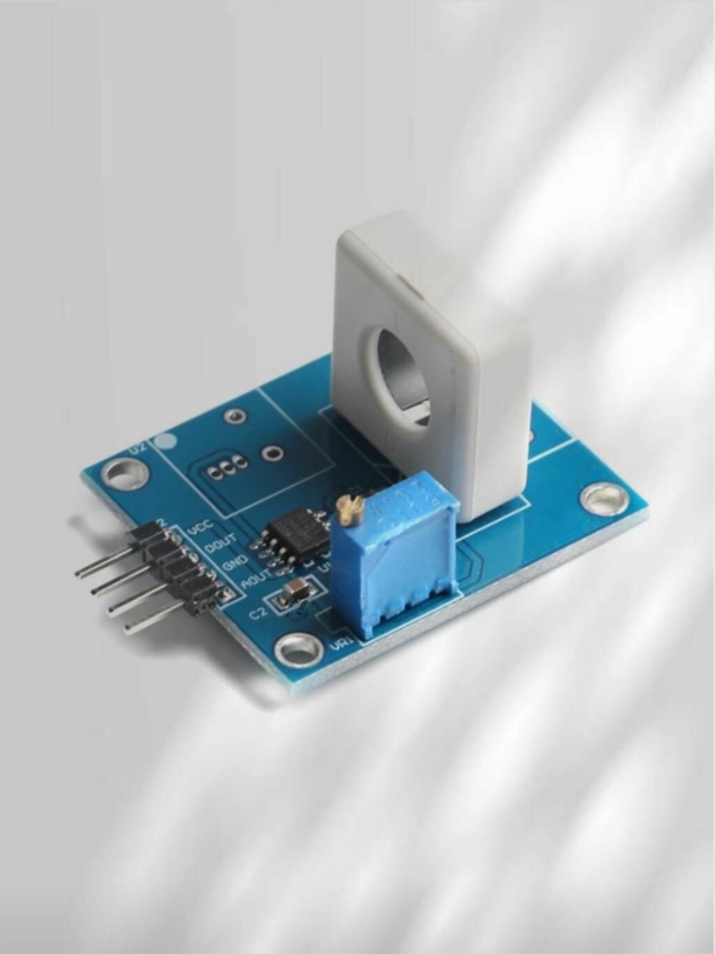 Высокоточный датчик тока на эффекте Холла