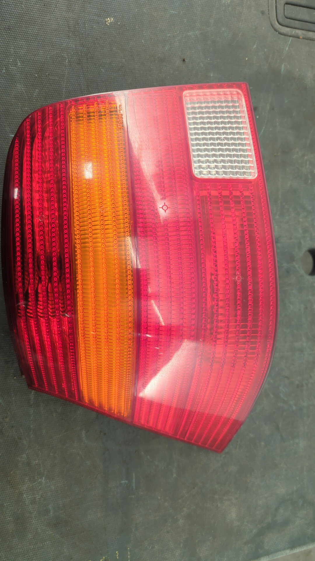 Фонарь (задний) правый Volkswagen Golf 4 Б/У