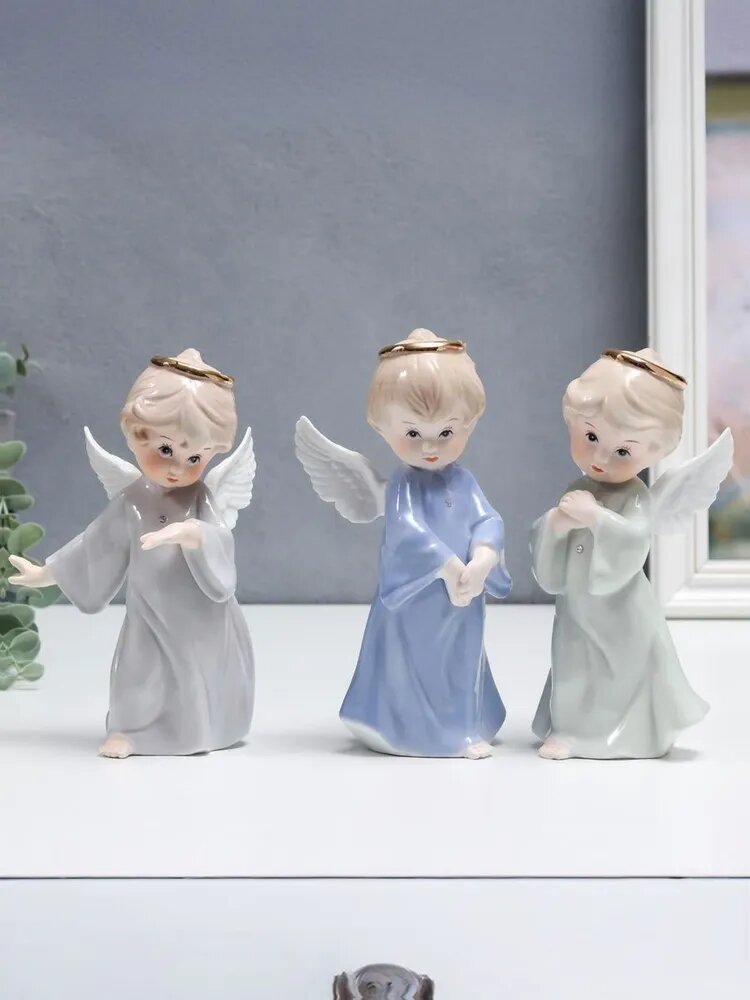 Фарфоровый набор статуэток «Ангелочки с золотым нимбом», 10х8х19 см.