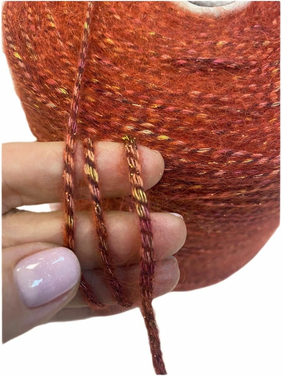 Пряжа на бобине 230г (Италия) 40% хлопок 24% альпака 11% меринос 7% люрекс 18% п/а 100г-220м