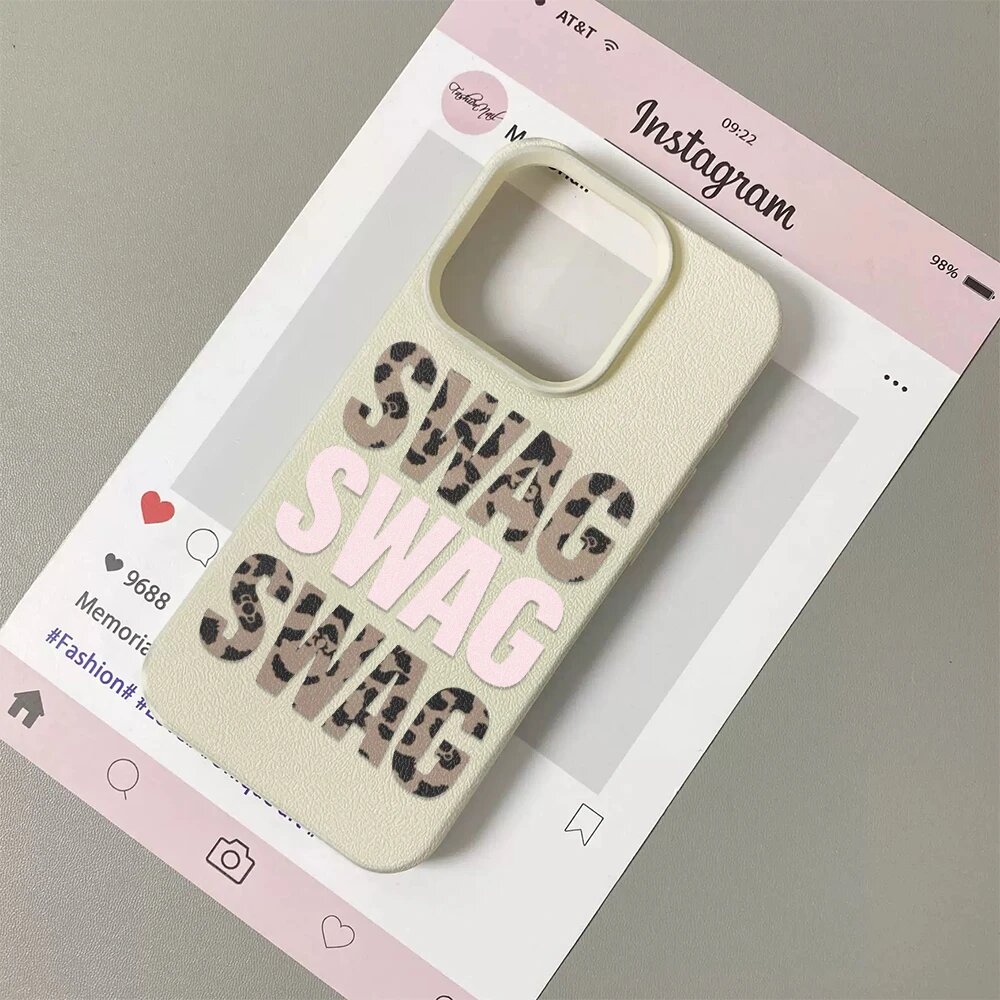 Чехол для iPhone 14 белый "SWAG" с леопардовым принтом