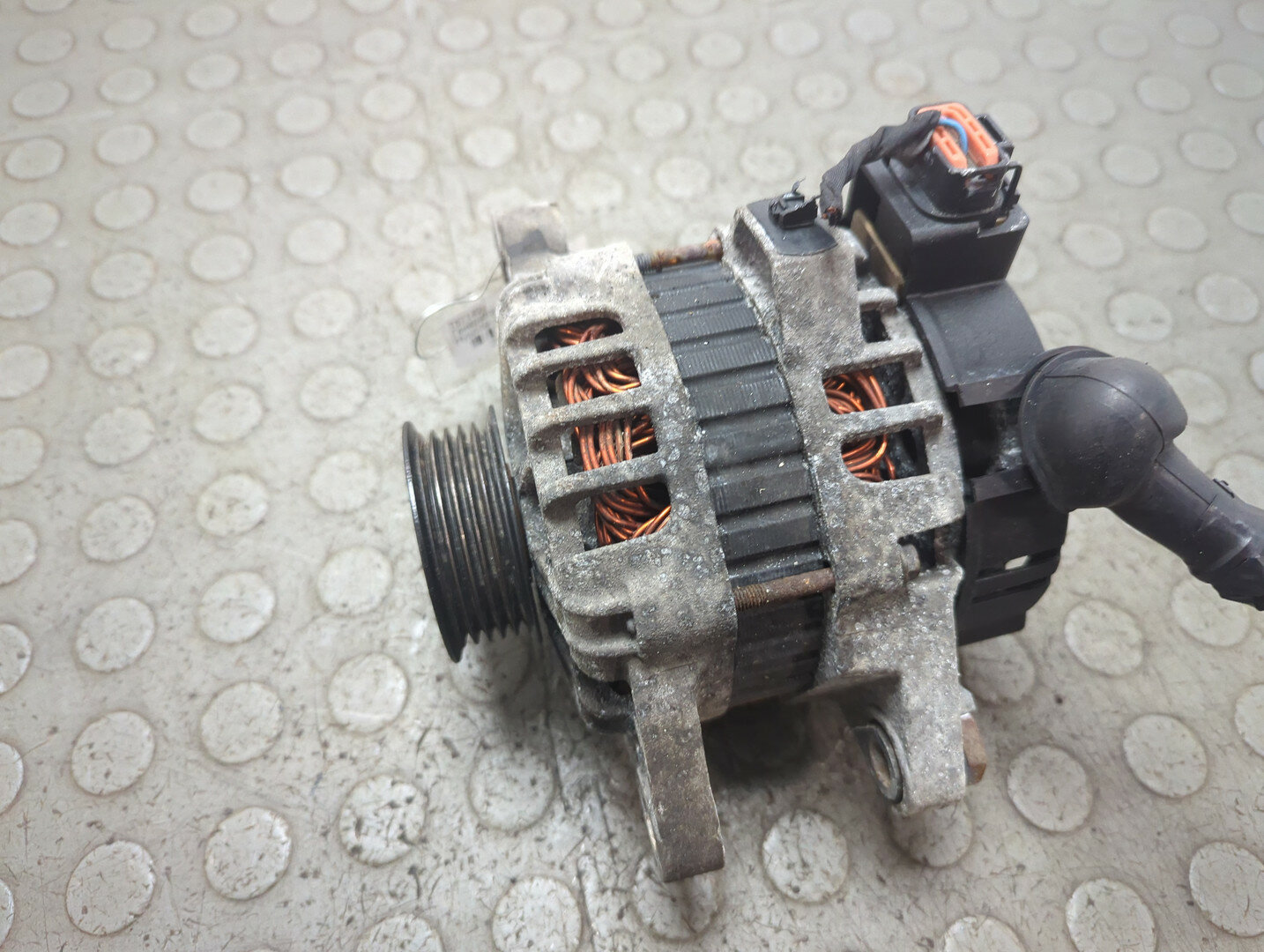 Генератор Hyundai i20 Б/У