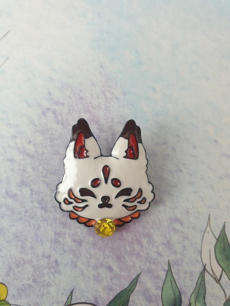 Брошь, стразы