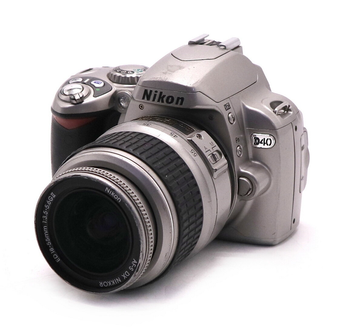 Фотоаппарат Nikon D40 kit (пробег 56875 кадров)